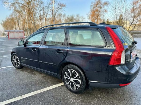 Melns Volvo V50 2009 Kauņa, ar dzinēja tilpumu 1.60 L un nobraukumu 337 tūkst. km par 2650 €, foto 4 vietnē AUTOMOTO.COM.LV