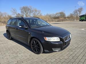 Melns Volvo V50 2009 Marijampole, ar dzinēja tilpumu 1.60 L un nobraukumu 277 tūkst. km par 2500 €, foto 3 vietnē AUTOMOTO.COM.LV