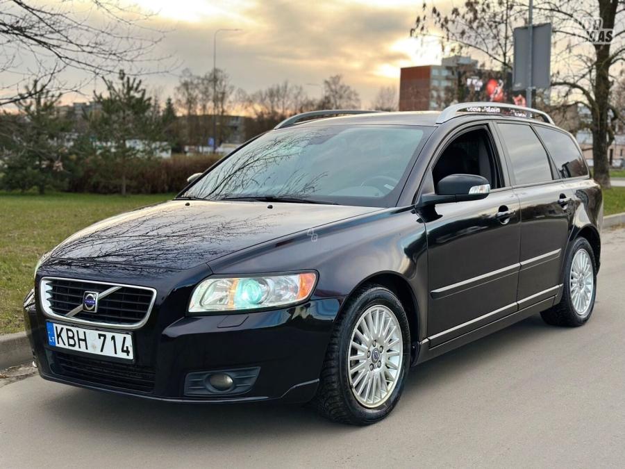 Black Volvo V50 2009 in Kaunas, with an engine capacity of 2.00 L and mileage of 247 thousand km for 3500 €, photo 3 on AUTOMOTO.COM.LV