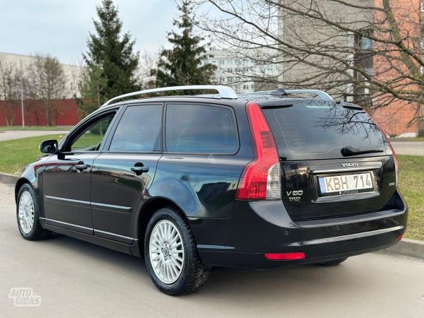 Melns Volvo V50 2009 Kauņa, ar dzinēja tilpumu 2.00 L un nobraukumu 247 tūkst. km par 3500 €, foto 3 vietnē AUTOMOTO.COM.LV