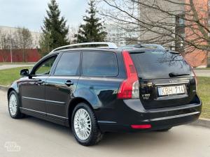 Black Volvo V50 2009 in Kaunas, with an engine capacity of 2.00 L and mileage of 247 thousand km for 3500 €, photo 4 on AUTOMOTO.COM.LV