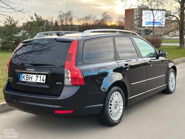 Melns Volvo V50 2009 Kauņa, ar dzinēja tilpumu 2.00 L un nobraukumu 247 tūkst. km par 3500 €, foto 4 vietnē AUTOMOTO.COM.LV