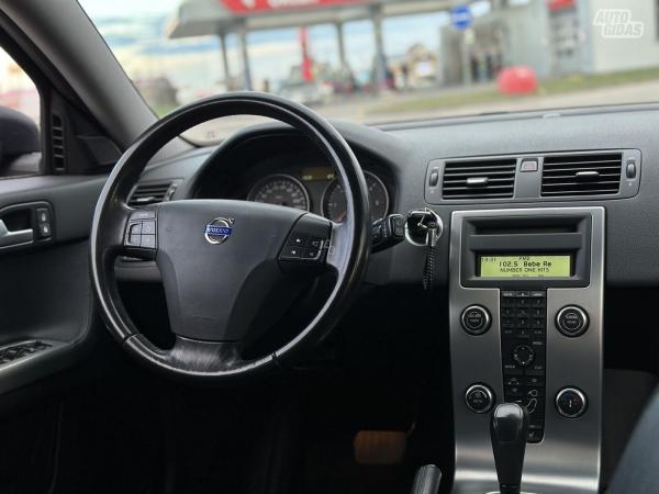Melns Volvo V50 2009 Kauņa, ar dzinēja tilpumu 2.00 L un nobraukumu 247 tūkst. km par 3500 €, foto 7 vietnē AUTOMOTO.COM.LV