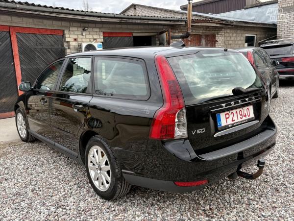 Melns Volvo V50 2009 Tauragė, ar dzinēja tilpumu 1.60 L un nobraukumu 28 tūkst. km par 2450 €, foto 4 vietnē AUTOMOTO.COM.LV