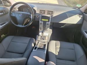 Melns Volvo V50 2009 Marijampole, ar dzinēja tilpumu 2.00 L un nobraukumu 253 tūkst. km par 3350 €, foto 8 vietnē AUTOMOTO.COM.LV
