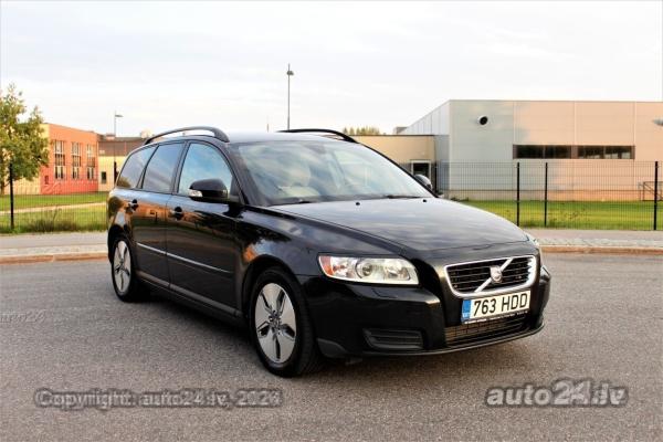 Black Volvo V50 2009 in Tartu, with an engine capacity of 1.60 L and mileage of 248 thousand km for 2800 €, photo 2 on AUTOMOTO.COM.LV