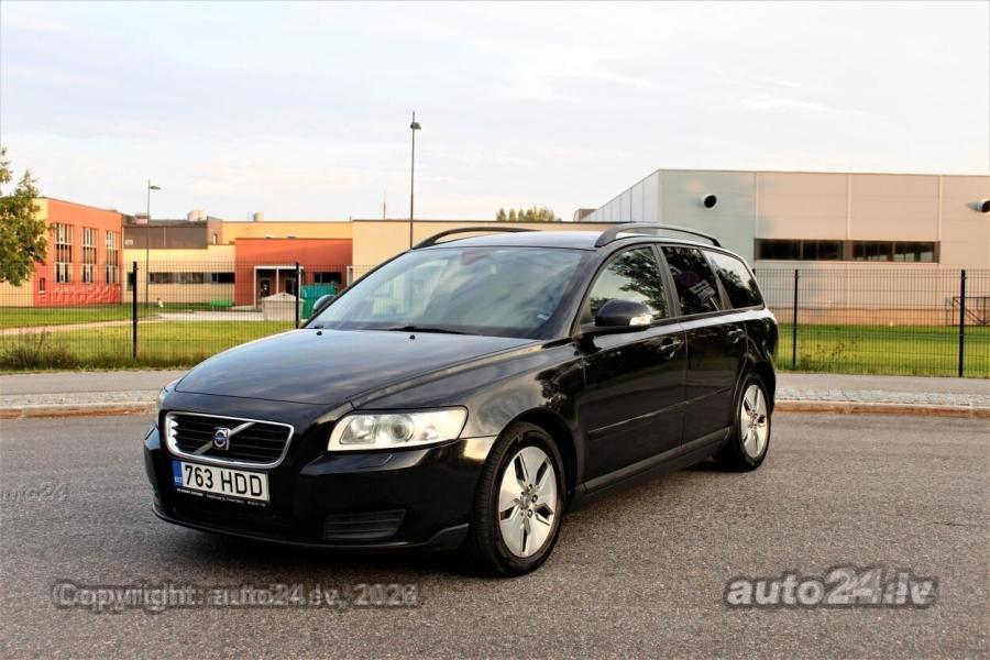 Melns Volvo V50 2009 Tartu, ar dzinēja tilpumu 1.60 L un nobraukumu 248 tūkst. km par 2800 €, foto 5 vietnē AUTOMOTO.COM.LV