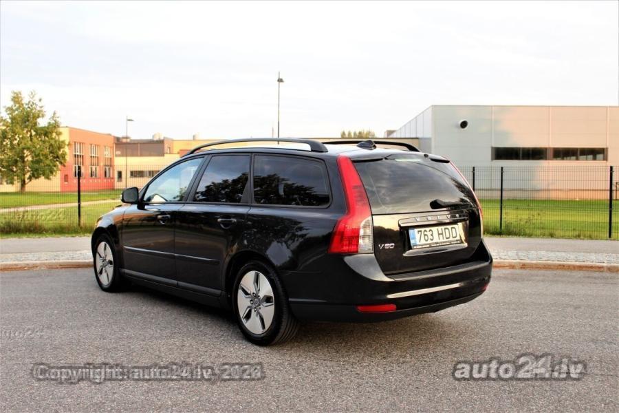 Melns Volvo V50 2009 Tartu, ar dzinēja tilpumu 1.60 L un nobraukumu 248 tūkst. km par 2800 €, foto 6 vietnē AUTOMOTO.COM.LV