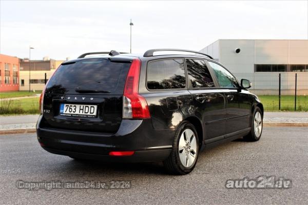 Black Volvo V50 2009 in Tartu, with an engine capacity of 1.60 L and mileage of 248 thousand km for 2800 €, photo 7 on AUTOMOTO.COM.LV