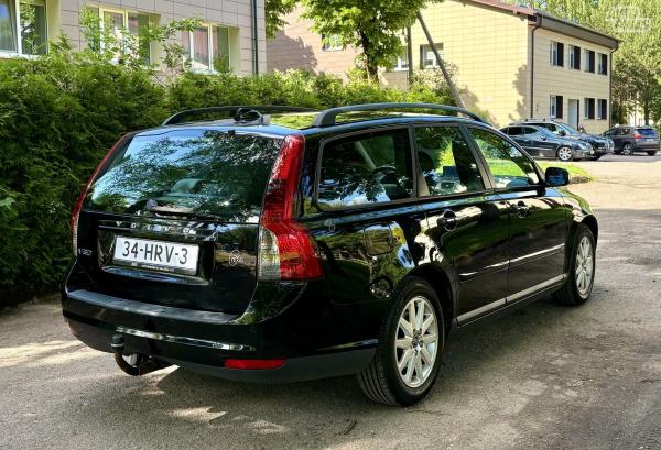 Melns Volvo V50 2009 Tauragė, ar dzinēja tilpumu 1.60 L un nobraukumu 273 tūkst. km par 2700 €, foto 4 vietnē AUTOMOTO.COM.LV
