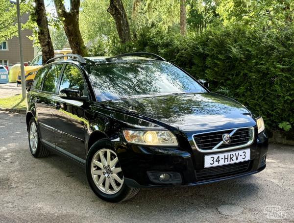 Black Volvo V50 2009 in Taurage, with an engine capacity of 1.60 L and mileage of 273 thousand km for 2700 €, photo 9 on AUTOMOTO.COM.LV