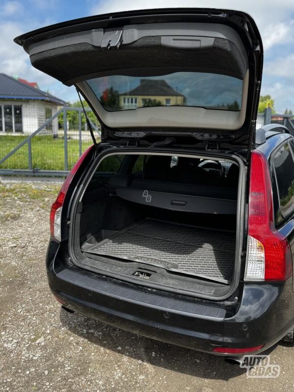 Melns Volvo V50 2009 Klaipėda, ar dzinēja tilpumu 2.40 L un nobraukumu 270 tūkst. km par 3899 €, foto 7 vietnē AUTOMOTO.COM.LV