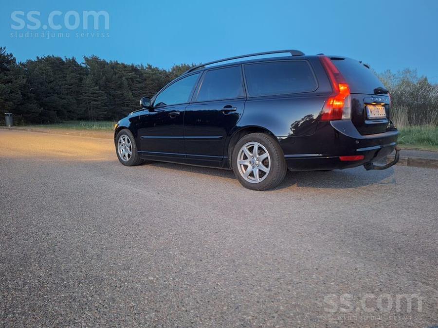 Melns Volvo V50 2009 Ventspils, ar dzinēja tilpumu 1.60 L un nobraukumu 312 tūkst. km par 2500 €, foto 11 vietnē AUTOMOTO.COM.LV