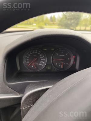 Black Volvo V50 2009 in Jurmala, with an engine capacity of 1.60 L and mileage of 310 thousand km for 2200 €, photo 6 on AUTOMOTO.COM.LV