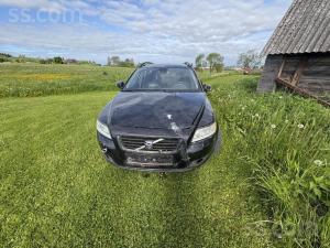 Черный Вольво В50 2009 в Цесис, объемом двигателя 2.00 л и пробегом 371 тыс. км за 950 €, фото 10 на AUTOMOTO.COM.LV