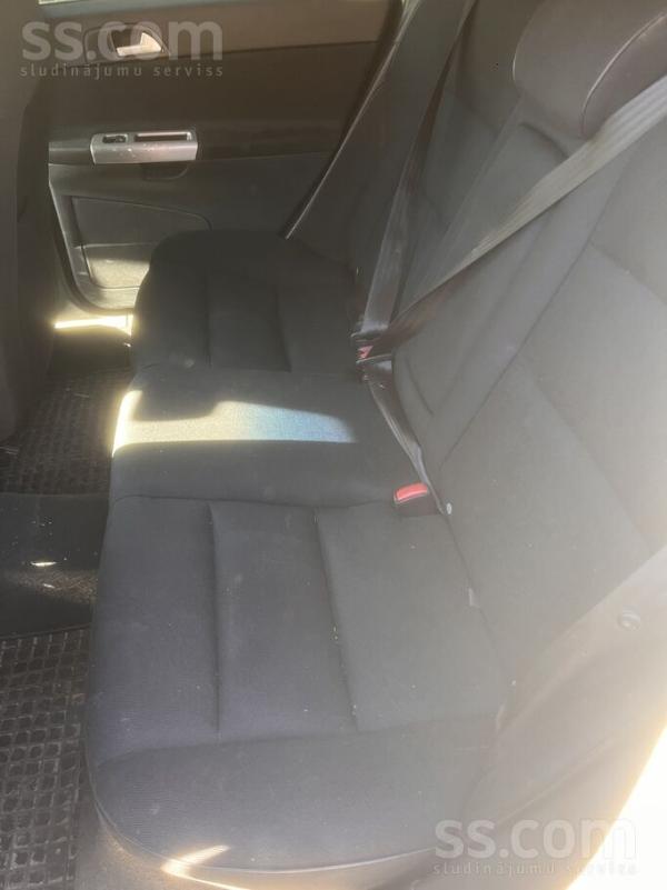 Melns Volvo V50 2009 Tukums, ar dzinēja tilpumu 2.00 L un nobraukumu 369 tūkst. km par 1800 €, foto 6 vietnē AUTOMOTO.COM.LV