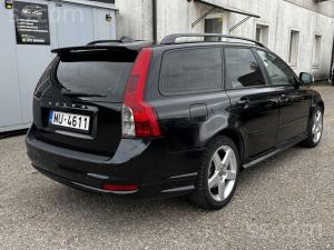 Black Volvo V50 2009 in Daugavpils, with an engine capacity of 2.00 L and mileage of 0 thousand km for 3590 €, photo 7 on AUTOMOTO.COM.LV