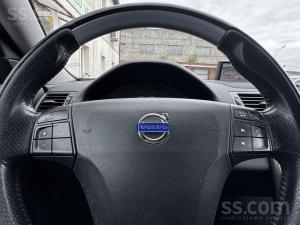 Black Volvo V50 2009 in Daugavpils, with an engine capacity of 2.00 L and mileage of 0 thousand km for 3590 €, photo 19 on AUTOMOTO.COM.LV