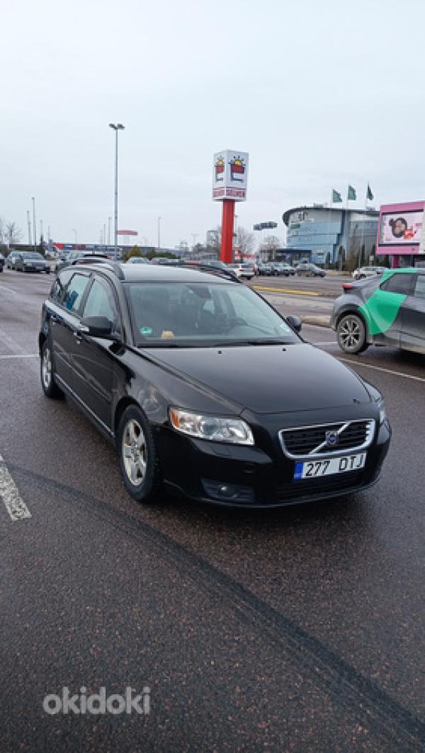 Black Volvo V50 2009 in Tallinn, with an engine capacity of 1.60 L and mileage of 338 thousand km for 2200 €, photo 8 on AUTOMOTO.COM.LV