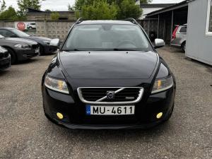 Melns Volvo V50 2009 Daugavpils, ar dzinēja tilpumu 2.00 L un nobraukumu 318 tūkst. km par 3590 €, foto 3 vietnē AUTOMOTO.COM.LV