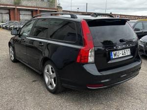 Melns Volvo V50 2009 Daugavpils, ar dzinēja tilpumu 2.00 L un nobraukumu 318 tūkst. km par 3590 €, foto 5 vietnē AUTOMOTO.COM.LV