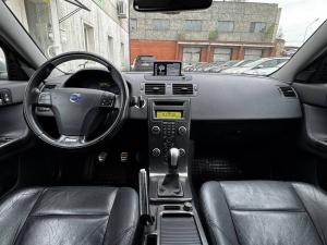 Melns Volvo V50 2009 Daugavpils, ar dzinēja tilpumu 2.00 L un nobraukumu 318 tūkst. km par 3590 €, foto 15 vietnē AUTOMOTO.COM.LV