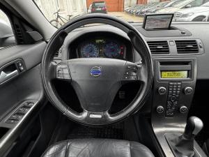 Melns Volvo V50 2009 Daugavpils, ar dzinēja tilpumu 2.00 L un nobraukumu 318 tūkst. km par 3590 €, foto 16 vietnē AUTOMOTO.COM.LV