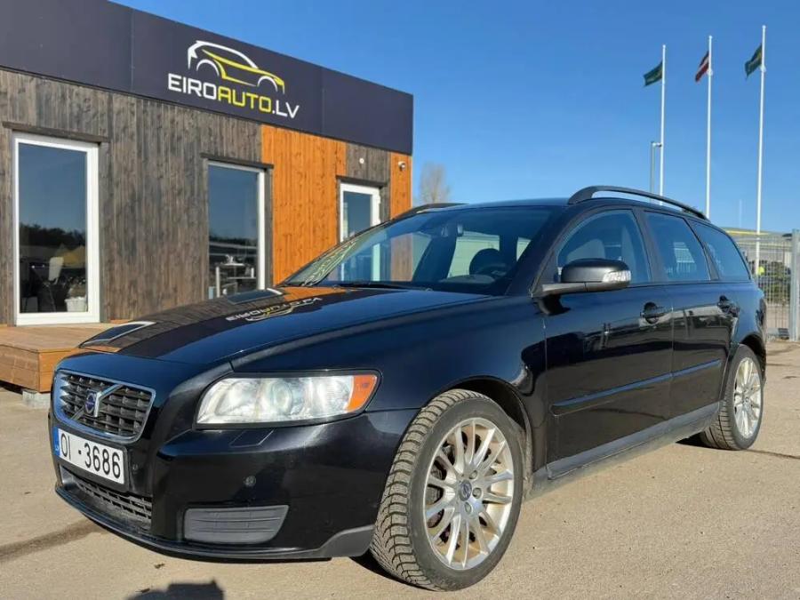 Черный Вольво В50 2009 в Рига, объемом двигателя 1.60 л и пробегом 322 тыс. км за 1890 €, фото 7 на AUTOMOTO.COM.LV