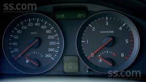 Black Volvo V50 2009 in Riga, with an engine capacity of 1.60 L and mileage of 311 thousand km for 2500 €, photo 16 on AUTOMOTO.COM.LV