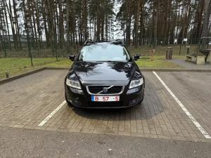 Black Volvo V50 2009 in Riga, with an engine capacity of 2.40 L and mileage of 279 thousand km for 2000 €, photo 4 on AUTOMOTO.COM.LV
