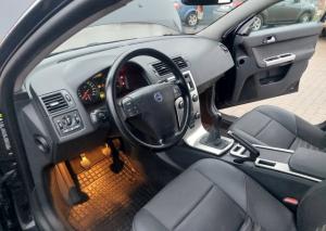 Melns Volvo V50 2009 Rīga, ar dzinēja tilpumu 2.00 L un nobraukumu 289 tūkst. km par 3990 €, foto 12 vietnē AUTOMOTO.COM.LV