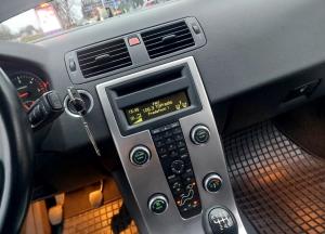 Melns Volvo V50 2009 Rīga, ar dzinēja tilpumu 2.00 L un nobraukumu 289 tūkst. km par 3990 €, foto 17 vietnē AUTOMOTO.COM.LV