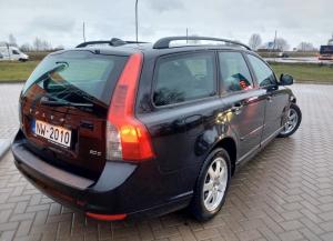 Melns Volvo V50 2009 Rīga, ar dzinēja tilpumu 2.00 L un nobraukumu 289 tūkst. km par 3990 €, foto 38 vietnē AUTOMOTO.COM.LV