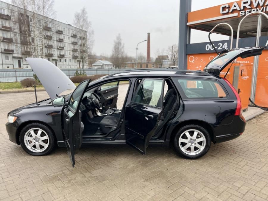 Melns Volvo V50 2009 Rīga, ar dzinēja tilpumu 2.00 L un nobraukumu 289 tūkst. km par 3990 €, foto 44 vietnē AUTOMOTO.COM.LV
