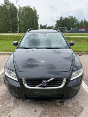 Black Volvo V50 2009 in Kaisiadorys, with an engine capacity of 2.00 L and mileage of 327 thousand km for 1650 €, photo 7 on AUTOMOTO.COM.LV
