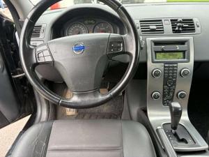 Black Volvo V50 2009 in Kaisiadorys, with an engine capacity of 2.00 L and mileage of 327 thousand km for 1650 €, photo 11 on AUTOMOTO.COM.LV