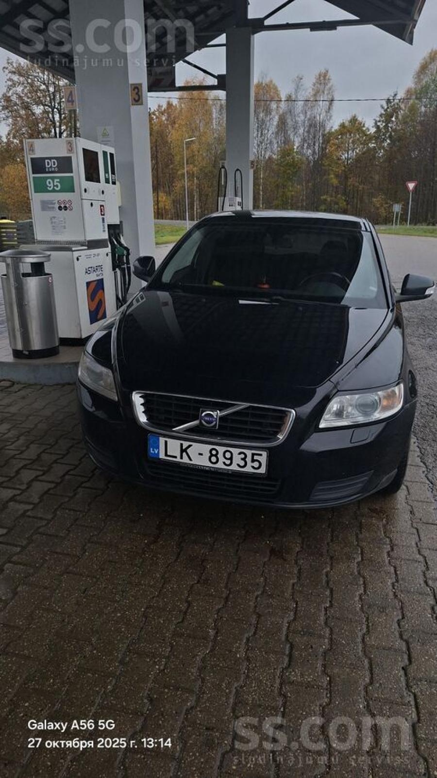 Melns Volvo V50 2009 Rīga, ar dzinēja tilpumu 1.60 L un nobraukumu 329 tūkst. km par 1400 €, foto 1 vietnē AUTOMOTO.COM.LV