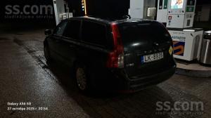 Melns Volvo V50 2009 Rīga, ar dzinēja tilpumu 1.60 L un nobraukumu 329 tūkst. km par 1400 €, foto 5 vietnē AUTOMOTO.COM.LV