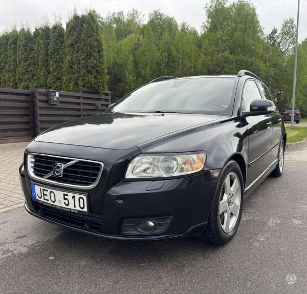 Black Volvo V50 2009 in Vilnius, with an engine capacity of 2.00 L and mileage of 370 thousand km for 1350 €, photo 8 on AUTOMOTO.COM.LV