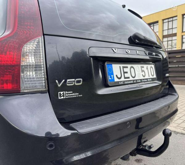 Black Volvo V50 2009 in Vilnius, with an engine capacity of 2.00 L and mileage of 370 thousand km for 1350 €, photo 10 on AUTOMOTO.COM.LV