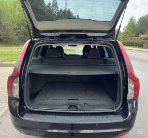 Black Volvo V50 2009 in Vilnius, with an engine capacity of 2.00 L and mileage of 370 thousand km for 1350 €, photo 19 on AUTOMOTO.COM.LV