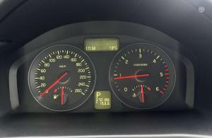 Black Volvo V50 2009 in Vilnius, with an engine capacity of 2.00 L and mileage of 370 thousand km for 1350 €, photo 27 on AUTOMOTO.COM.LV