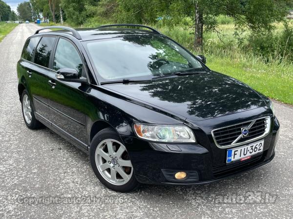 Black Volvo V50 2009 in Tartu, with an engine capacity of 1.60 L and mileage of 219 thousand km for 3890 €, photo 3 on AUTOMOTO.COM.LV