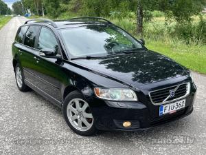 Melns Volvo V50 2009 Tartu, ar dzinēja tilpumu 1.60 L un nobraukumu 219 tūkst. km par 3890 €, foto 4 vietnē AUTOMOTO.COM.LV