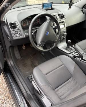 Black Volvo V50 2009 in Taurage, with an engine capacity of 1.60 L and mileage of 273 thousand km for 2499 €, photo 15 on AUTOMOTO.COM.LV