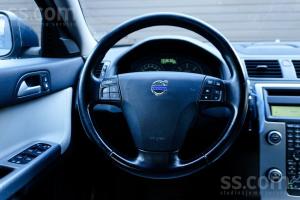 Black Volvo V50 2009 in Riga, with an engine capacity of 2.00 L and mileage of 363 thousand km for 3290 €, photo 8 on AUTOMOTO.COM.LV