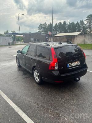 Melns Volvo V50 2009 Krāslava, ar dzinēja tilpumu 1.60 L un nobraukumu 252 tūkst. km par 1720 €, foto 5 vietnē AUTOMOTO.COM.LV