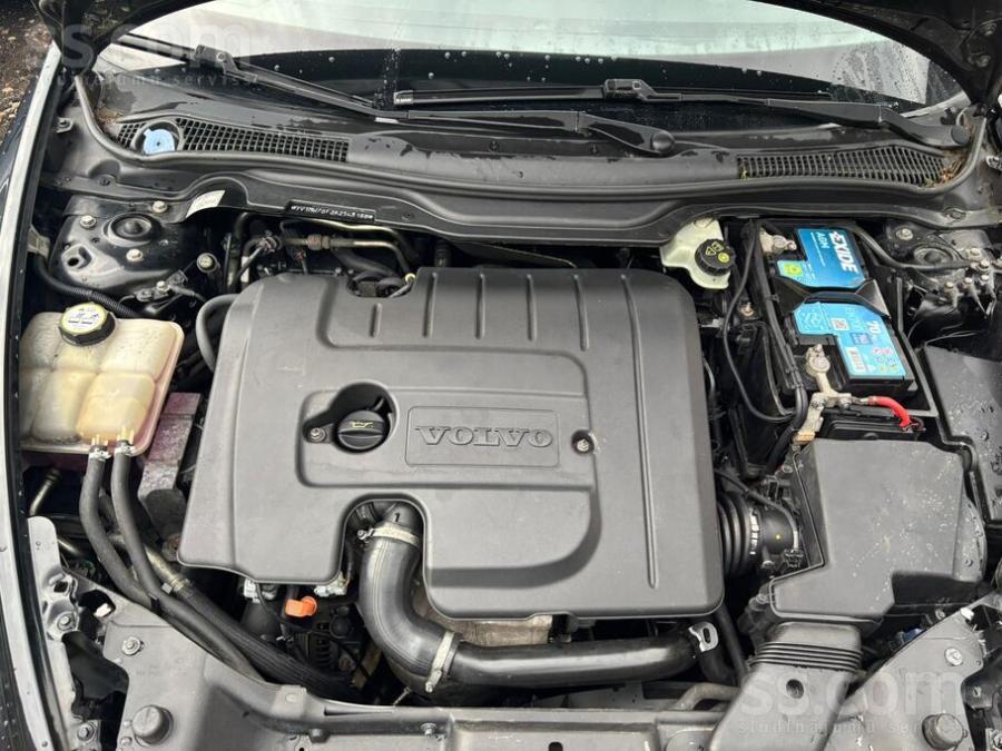 Melns Volvo V50 2009 Krāslava, ar dzinēja tilpumu 1.60 L un nobraukumu 252 tūkst. km par 1720 €, foto 9 vietnē AUTOMOTO.COM.LV
