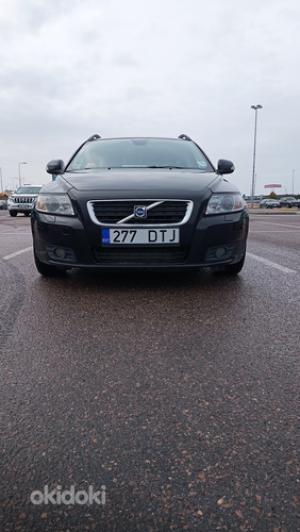 Black Volvo V50 2009 in Tallinn, with an engine capacity of 1.60 L and mileage of 338 thousand km for 2200 €, photo 4 on AUTOMOTO.COM.LV