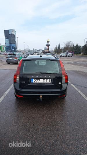 Black Volvo V50 2009 in Tallinn, with an engine capacity of 1.60 L and mileage of 338 thousand km for 2200 €, photo 7 on AUTOMOTO.COM.LV